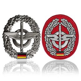 BW Barettabzeichen Nachschubtruppe, Material Metall