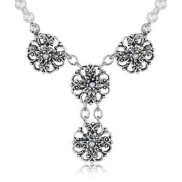 LUISIA® Perlenkette Perlen Halskette mit Edelweiß Blüte und Perle (1-tlg.