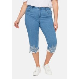 sheego Große Größen: 3/4-Jeans mit Stickerei und Spitze am Saum, light blue Denim, Gr.56