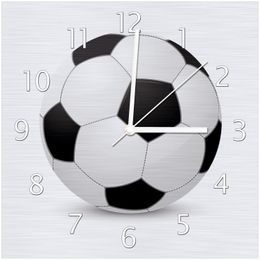 Wallario Wanduhr Fußball klassisch vor weißem Hintergrund (Aluverbunduhr), mit weißen Zeigern
