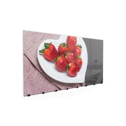 Primedeco Garderobenpaneel Magnetwand und Memoboard aus Glas Herzteller mit Erdbeeren