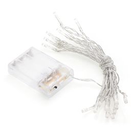buttinette LED-Lichterkette mit Batteriekasten und Timer, 20 Birnchen, transparent