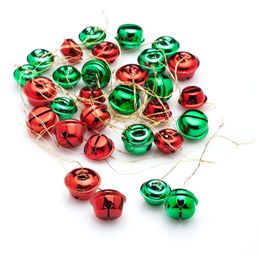 buttinette Schellen, rot-grün, 1,5 cm und 2 cm, 30 Stück