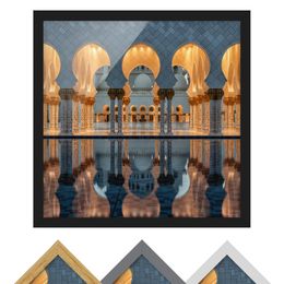 Spirituelles Bild mit Rahmen Reflexionen in der Moschee