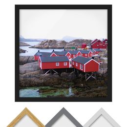 Architektur & Skyline Bild mit Rahmen Siedlung im Fjord