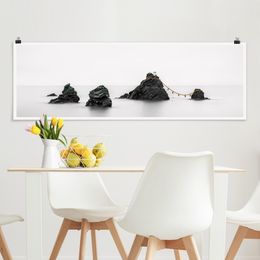 Bilderwelten Poster Natur schwarz weiss Motiv matt gl&auml;nzend selbstklebend - Meoto Iwa - die verheirateten Felsen - Asia Wohnzimmer Schlafzimmer