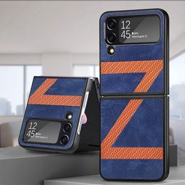 Wigento Handyhülle Für Samsung Galaxy Z Flip4 5G Kunstleder / Kunststoff Z-Muster Struktur Handy Tasche Hülle Etuis Blau