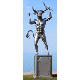 Casa Padrino Skulptur Luxus Edelstahl Garten Skulptur Minotaurus auf Säule Silber 100 x 105 x H. 305 cm