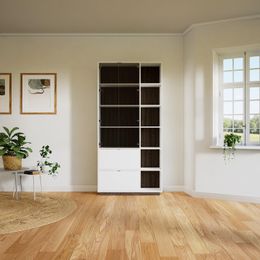 MYCS Vitrine Nussbaum - Moderne Glasvitrine: Schubladen in Weiß & Türen in Kristallglas klar - Hochwertige Materialien - 115 x 238 x 37 cm, konfigurierbar