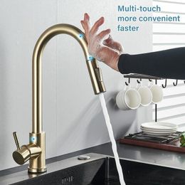 Suguword - Golden Küchenarmatur Sensor control Ausziehbar mit 2 Strahlarten Brause 360° Drehbar Rührgerät Hochdruck Wasserhahn Küche