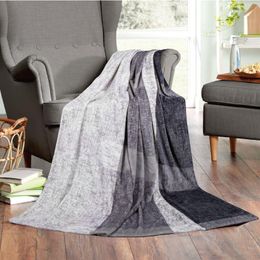 Bestgoodies - Home & Living Kuscheldecke 150 x 200 cm ( Anthrazit ) - Öko-Tex 100 - Flanelldecke, Tagesdecke mit Cashmere Touch, hochwertige Decke