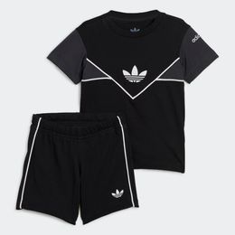 Adidas adicolor Shorts und T-Shirt Set