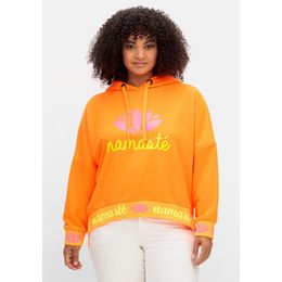 sheego loves miss goodlife Große Größen: Kapuzensweatshirt mit Yoga-Frontprint, orange, Gr.54