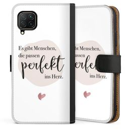 DeinDesign Handyhülle Es gibt Menschen die passen, Huawei P40 Lite Hülle Handy Flip Case Wallet Cover Handytasche Leder
