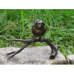 IDYL Dekofigur IDYL Bronze-Skulptur Spatz auf gebogenem Ast