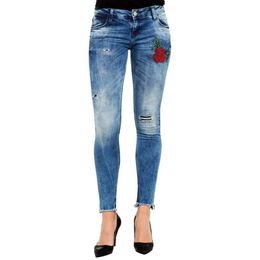 Cipo & Baxx Cipo & Baxx Slim-fit-Jeans mit stylischen Stickdetails in Skinny Fit, blau