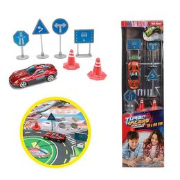 Toi-Toys Spielzeug-Rennwagen Spielautos mit einer Spielmatte und Verkehrszeichen oder Tierfiguren