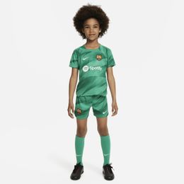 FC Barcelona 2023/24 Goalkeeper dreiteiliges Nike Dri-FIT-Set für jüngere Kinder - Grün