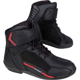 Modeka Kyne, Schuhe