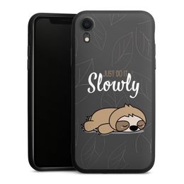 DeinDesign iPhone Xr Handy Premium Silikon H&uuml;lle Handyh&uuml;lle schwarz Case Sloth Lazy Sunday Sayings Silikon Premium Case