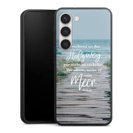 DeinDesign Galaxy S23 Handy Premium Silikon H&uuml;lle Handyh&uuml;lle schwarz Case Statement Beach Spruch Silikon Premium Case