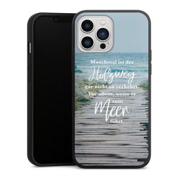 DeinDesign iPhone 13 Pro Max Handy Premium Silikon H&uuml;lle Handyh&uuml;lle schwarz Case Spruch Beach Statement Silikon Premium Case