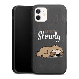 DeinDesign iPhone 12 mini Handy Premium Silikon H&uuml;lle Handyh&uuml;lle schwarz Case Sloth Lazy Sunday Sayings Silikon Premium Case