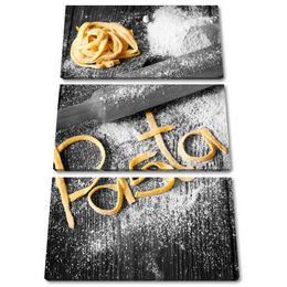 Pixxprint Leinwandbild Pasta vor Nudelholz