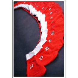 Spetebo befüllbarer Adventskalender Adventskalender mit 24 Socken zum Befüllen