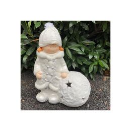 Aspinaworld Gartenfigur Winterkind Figur mit Schneeball und Mütze 45 cm Gartendeko