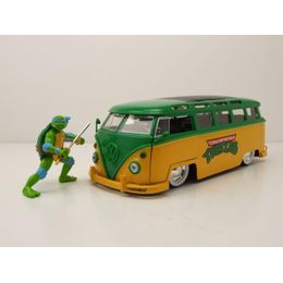 Jada Modellauto VW T1 Samba Bus TMNT Ninja Turtles 1962 gelb grün mit Leonardo Figur