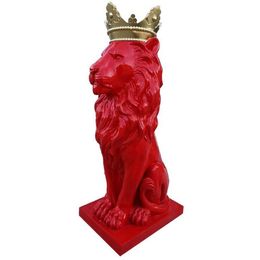 Casa Padrino Skulptur Luxus Dekofigur Löwe mit Krone Rot / Gold H. 80 cm