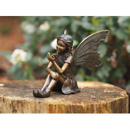 IDYL Dekofigur IDYL Bronze-Skulptur Fee mit Schmetterling
