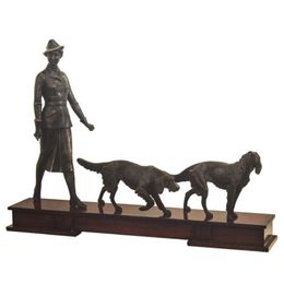 Casa Padrino Dekofigur Luxus Bronzefiguren Jägerin und Hunde Bronze / Dunkelbraun 61 x 11 x H. 45 cm