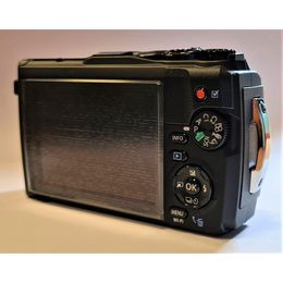 Olympus Tough TG-6 schwarz Kompaktkamera