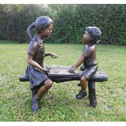 Bronzeskulpturen Skulptur Bronzefigur zwei Kinder auf Bank