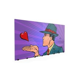 Primedeco Garderobenpaneel Magnetwand und Memoboard aus Glas Mann küsst ein Herz