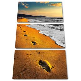 Pixxprint Leinwandbild Spuren Im Sand am weiten Meer