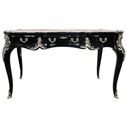 Casa Padrino Schreibtisch Luxus Barock Schreibtisch mit 3 Schubladen und massiven Metallapplikation Schwarz / Silber / Bordeaux 141 x 65 x H. 80 cm