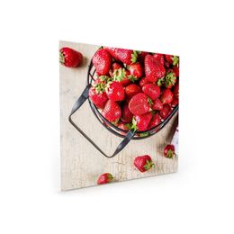 Primedeco Küchenrückwand Küchenrückwand Spritzschutz Glas mit Motiv Erdbeeeren im Topf