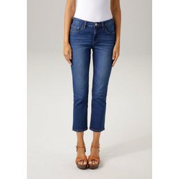 Aniston CASUAL Bootcut-Jeans in trendiger 7/8-Länge, blau