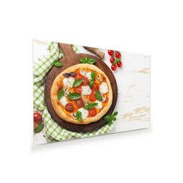 Primedeco Glasbild Wandbild Pizza auf Holzplatte mit Aufhängung
