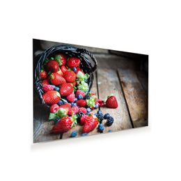 Primedeco Glasbild Wandbild Beeren aus Korb mit Aufhängung