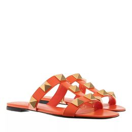 Valentino Garavani Slipper & Pantoletten - Roman Stud Slide Sandals - in orange - Slipper & Pantoletten für Damen