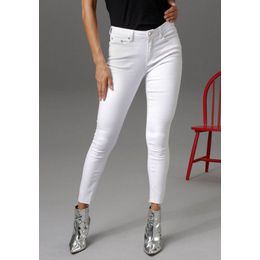 Aniston CASUAL Skinny-fit-Jeans regular waist - mit ausgefransten Beinabschluss, weiß