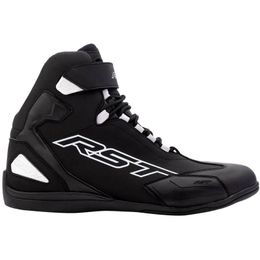 RST Sabre, Schuhe