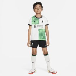 Liverpool FC 2023/24 Away dreiteiliges Nike Dri-FIT-Set für jüngere Kinder - Weiß