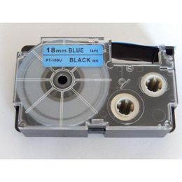 vhbw - Schriftband-Kassette kompatibel mit Casio KL-130, KL-200, KL-120, KL-100E, KL-1500, CW-L300 Etiketten-Drucker 18mm Schwarz auf Blau, pet+ resin