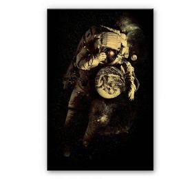 K&L WALL ART Alu-Dibond-Poster Astronaut Planet Erde Gold Metalloptik Wandbild Weltall nasa Nicebleed 40x60cm - schwarz
