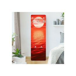 Bilderdepot24 Garderobenpaneel Design Natur Strand Meer Red Sunset (ausgefallenes Flur Wandpaneel mit Garderobenhaken Kleiderhaken hängend)